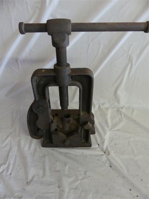 Vises - Armstrong Pipe