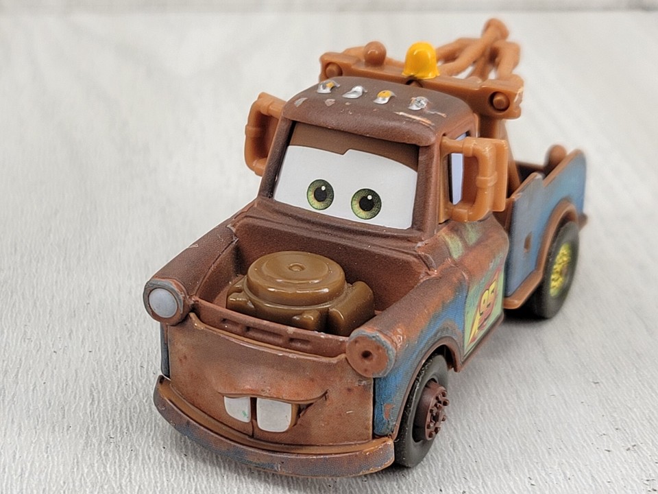 DISNEY PIXAR CARS TOW MATER DIE CAST TRUCK V2798 | eBay