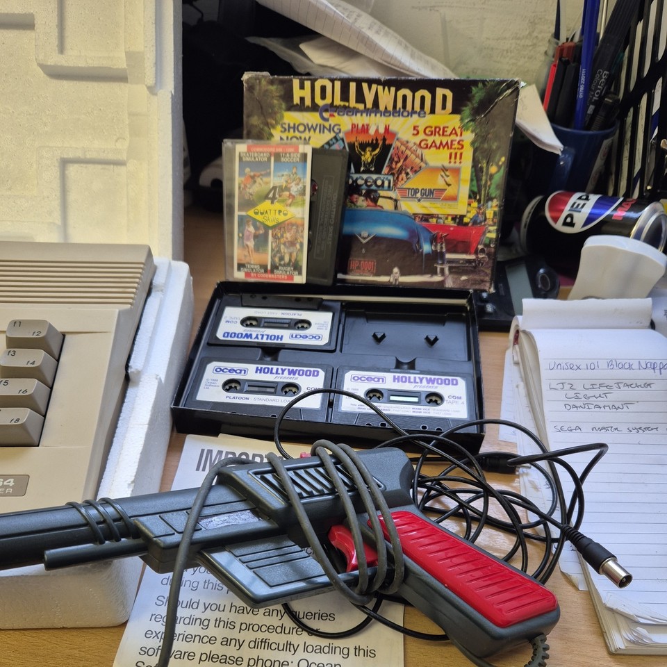 Vintage Commodore 64 C64 Computer Games Console - tested to power up ...