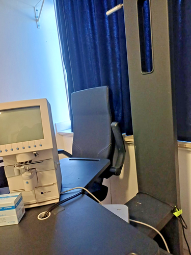 TOPCON OC-10 Refraction Chair – Broken Screen – Parts / Repair – Eye ...