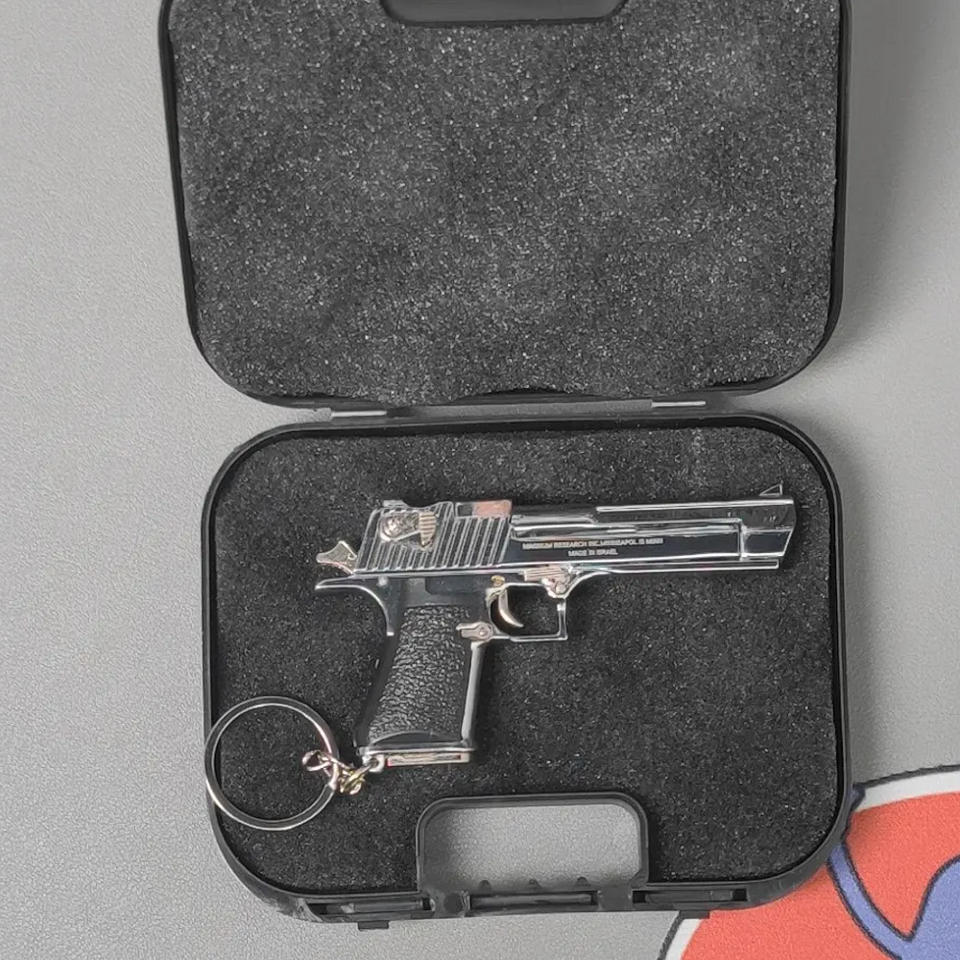 Mini Gun Keychain,1:3 Desert Eagle Keychain Metal Pistol Keychain for ...