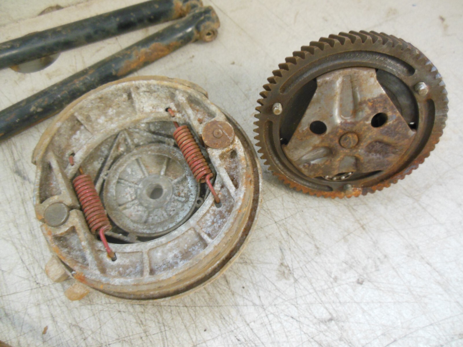 69-72 DKW Hercules Sachs 125 Sub Frame Skid Plate Clutch Swingarm Etc ...