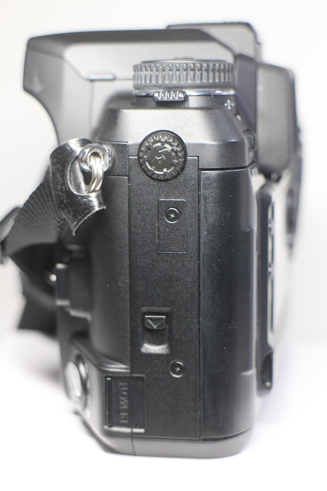 Minolta Maxxum 7 / Dynax 7 35mm SLR Film Camera Body Only for sale ...