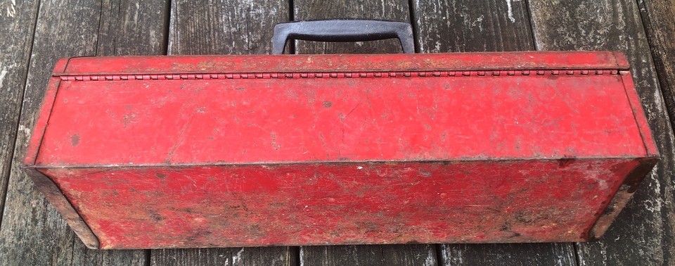 VINTAGE BLACKHAWK HAND TOOLS / THE NEW BRITAIN MACHINE COMPANY TOOL BOX ...