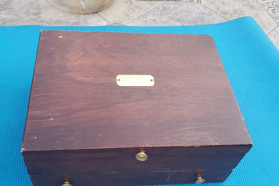 Pacific Silvercloth Walnut Tone Solid Silverware Flatware Chest Box w ...