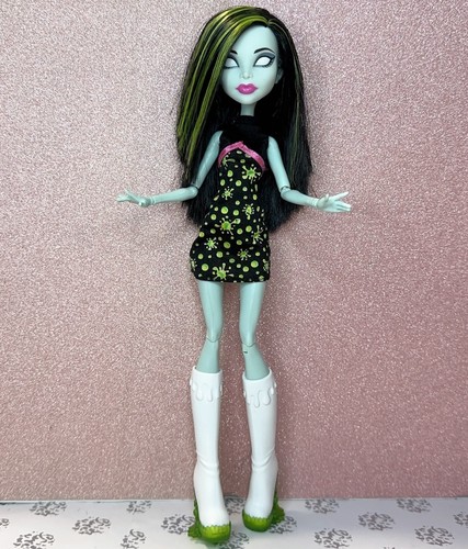 Monster High Ghoul Fair Scarah Scream Doll | eBay