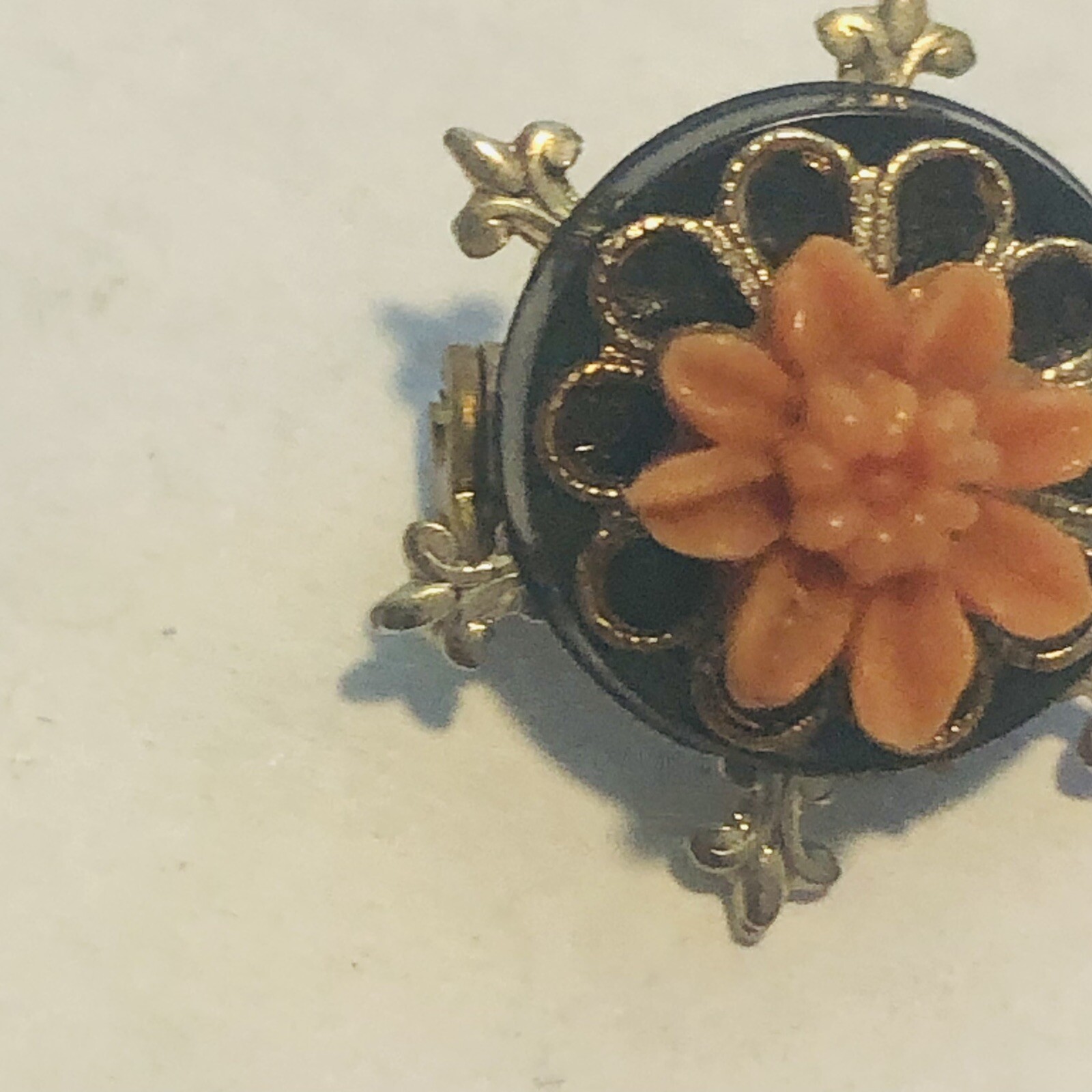 Vintage 3D Plastic Single Pink Flower Very Small Brooch Black Gold Tone ...