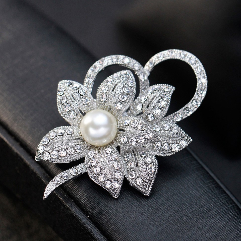 Classic Fashion Flower Brooch Pin with Shiny Crystal Pearl for Women ...