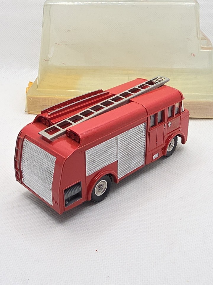 Dinky Toys Airport Fire Control Engine Code 3 No 259 Red Manchester ...