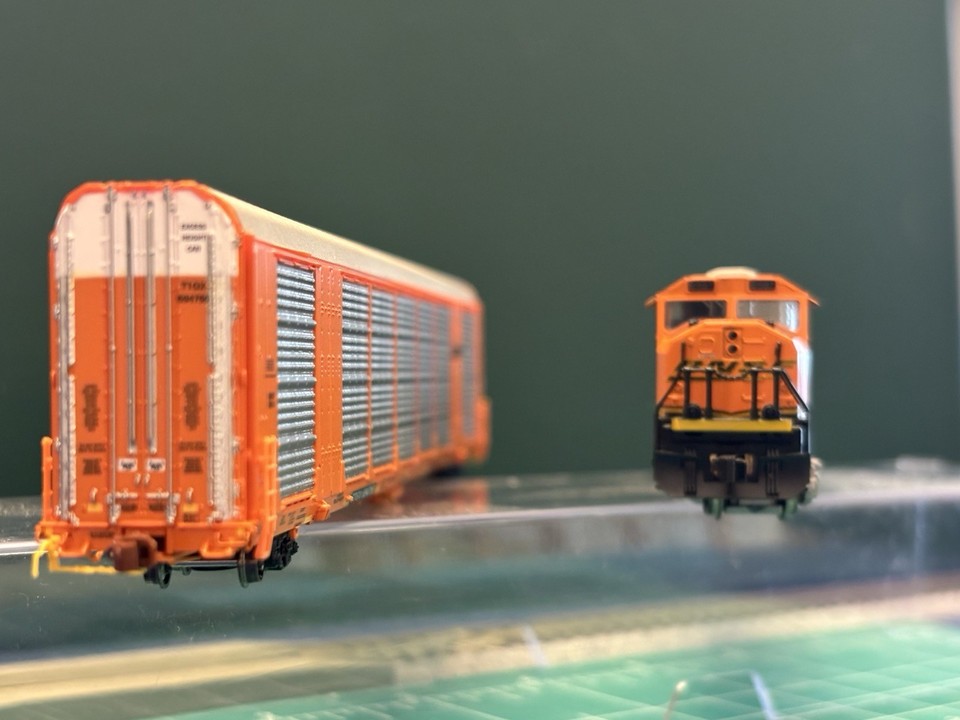 Kato N Scale BNSF Locomotive W/dcc & Scale Trains AutoRack | eBay