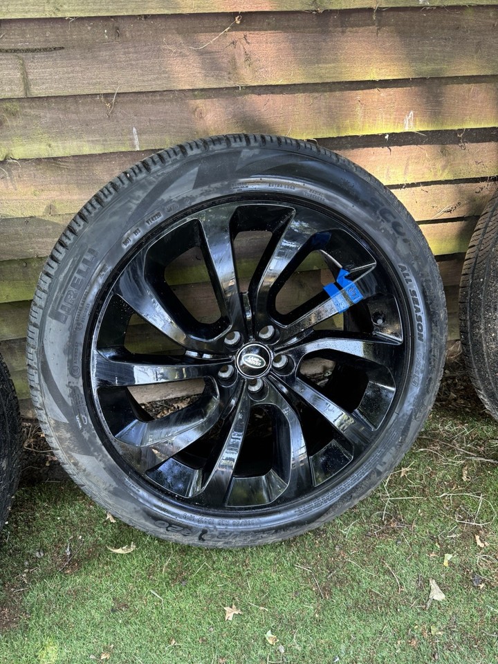 Genuine Land Rover Discovery Sport 20inch Alloy Wheels Black Pirelli ...