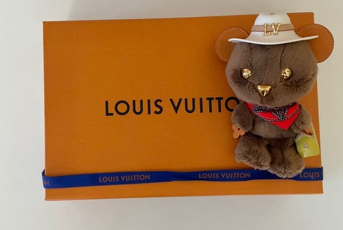 Louis Vuitton LV Louis Bear Bag Charm M03176 Nigo Pharrell Williams Key ...