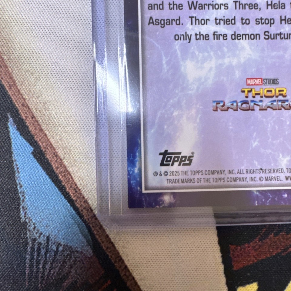 Topps Chrome Marvel Studios 2025 Hela #76 Red Wave Refractor 4/5 Cate ...