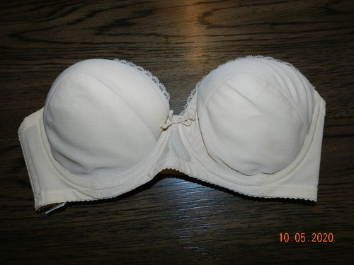 Accentuette Slant Cup Size 32C Underwire Padded Ivory Bra No Straps | eBay
