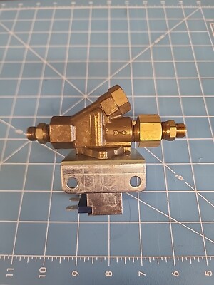 LIEBERT 24V HUMIDIFIER VALVE & STRAINER | eBay