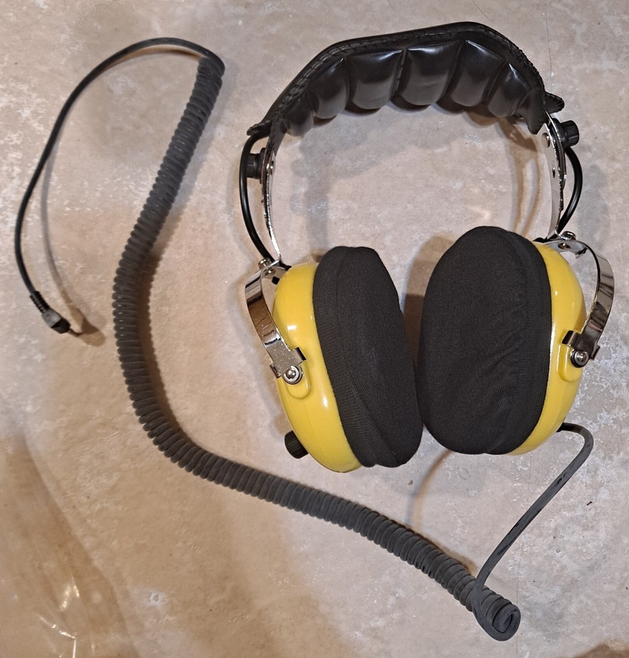 Lot Of 20 FV-68 Racing Headsets RE Electronics Fanview Stereo Over The ...
