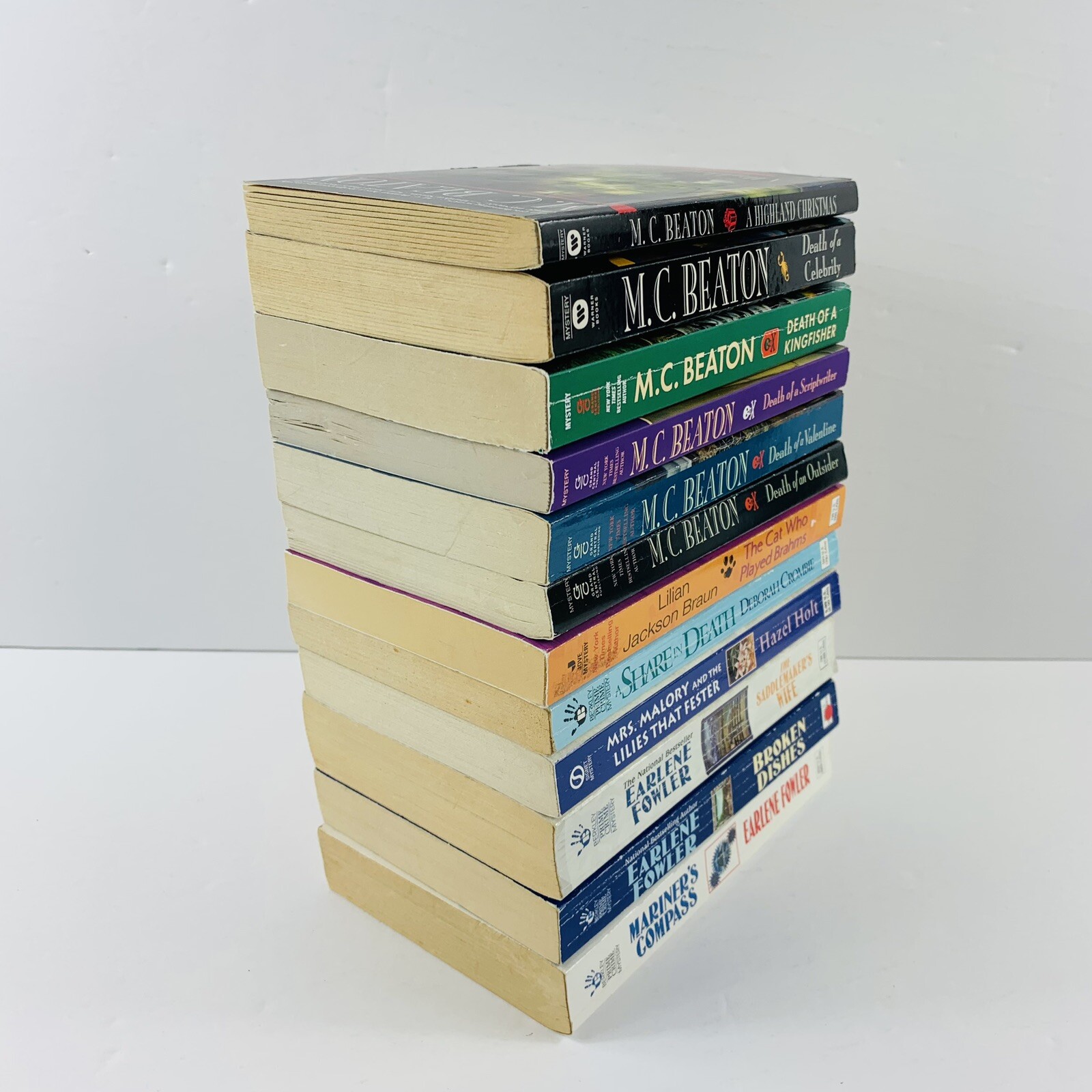 Lot of 12 Cozy Mystery Paperback Books M.C. Beaton Earlene Fowler Hazel ...