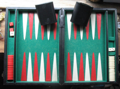 Vintage Backgammon Set Black Red Green Board Red/White Bakelite 28 ...