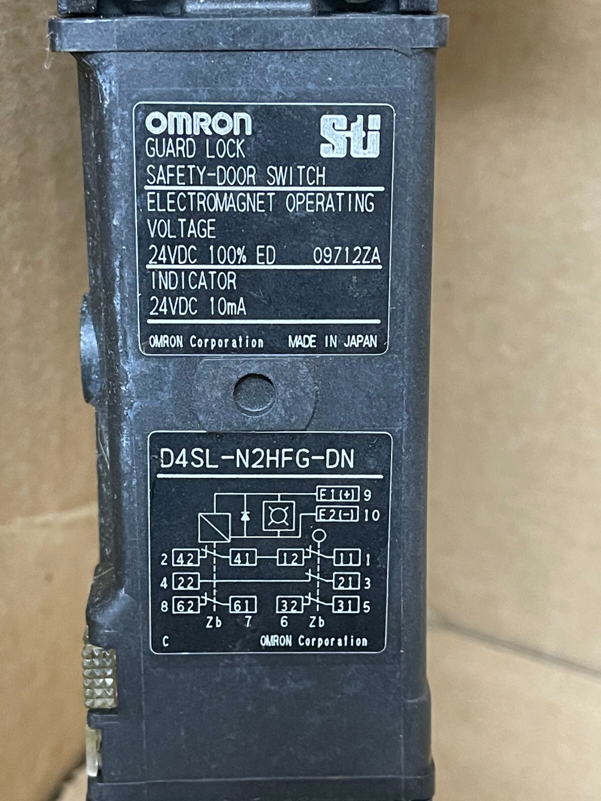 OMRON D4SL-N2HFG-DN | D4SLN2HFGDN SAFETY DOOR SWITCH 24VDC 10Ma SHIPS ...