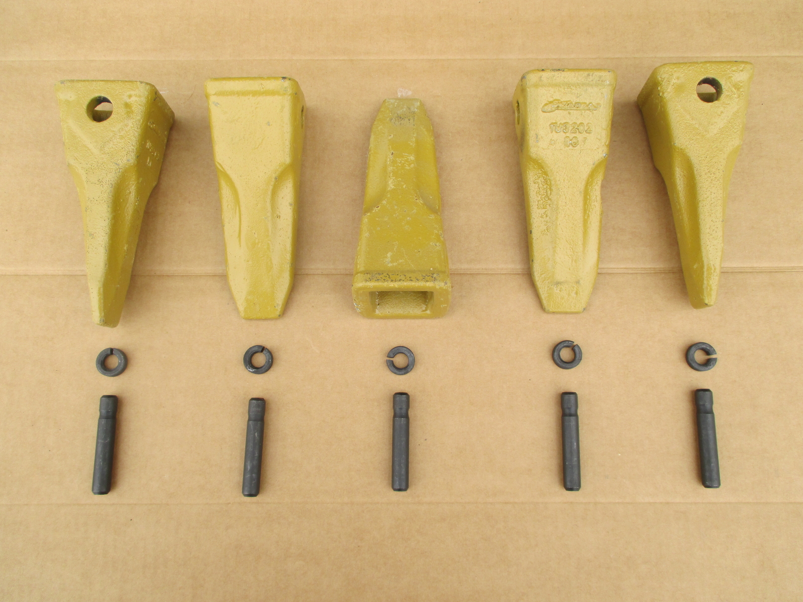 5 J200 ROCK CHISEL + PINS + LOCKS FOR CATERPILLAR CAT 939 939C BH150 ...