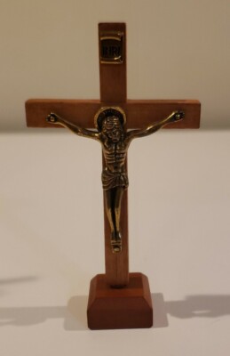 Crucifixes & Crosses - Standing Cross Crucifixes