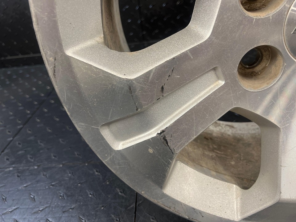 2014 - 2019 Chevy Silverado 1500 18x8.5 Aluminum 5 Spoke Wheel (opt RD1 ...