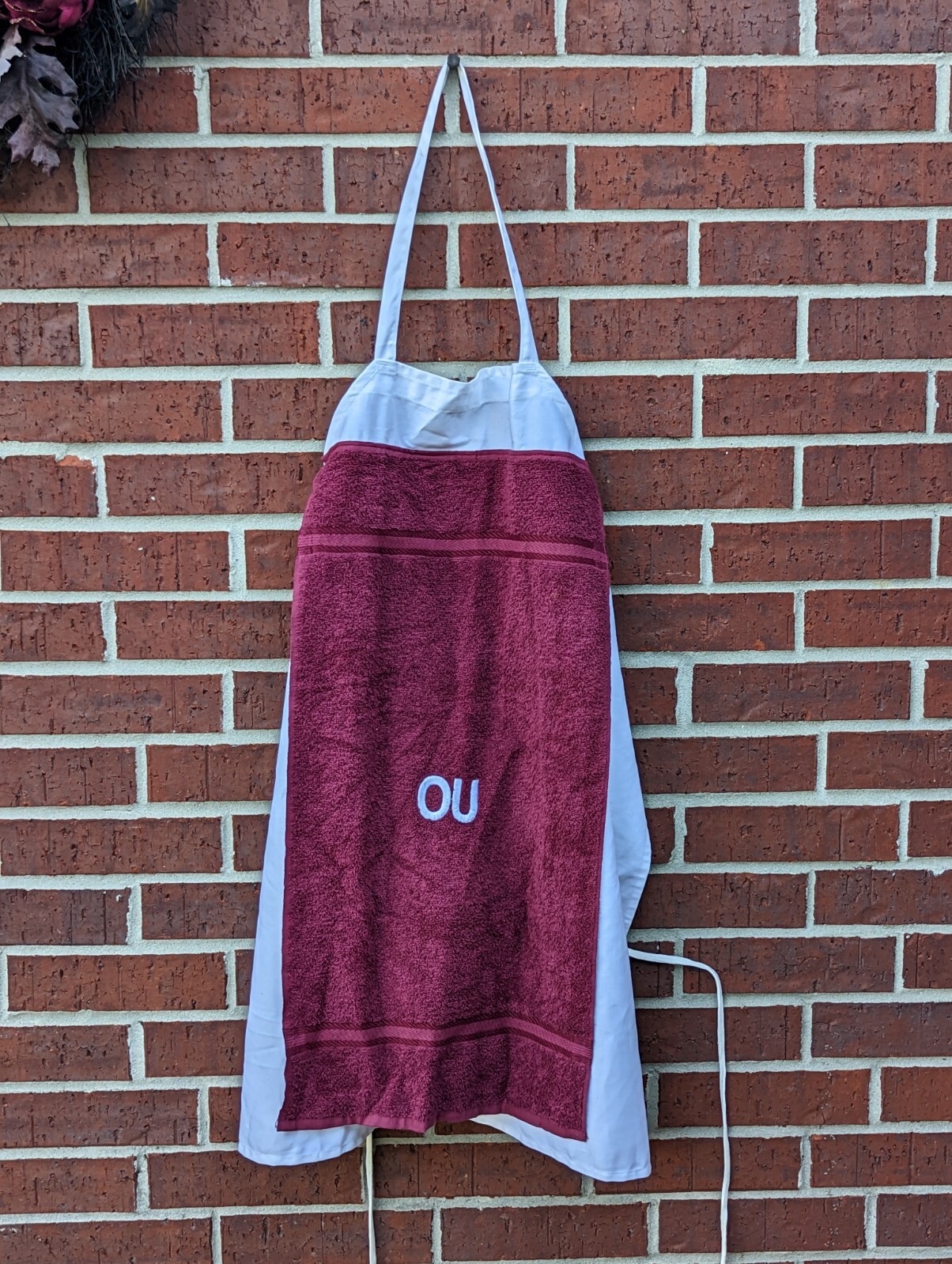 University Of Oklahoma OU NSFW Texas Sucks Apron Novelty Comedy Beware ...