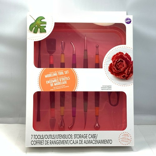 Wilton Shape with Fondant Modeling Tool Set (7 Tools/Outils/Storage ...
