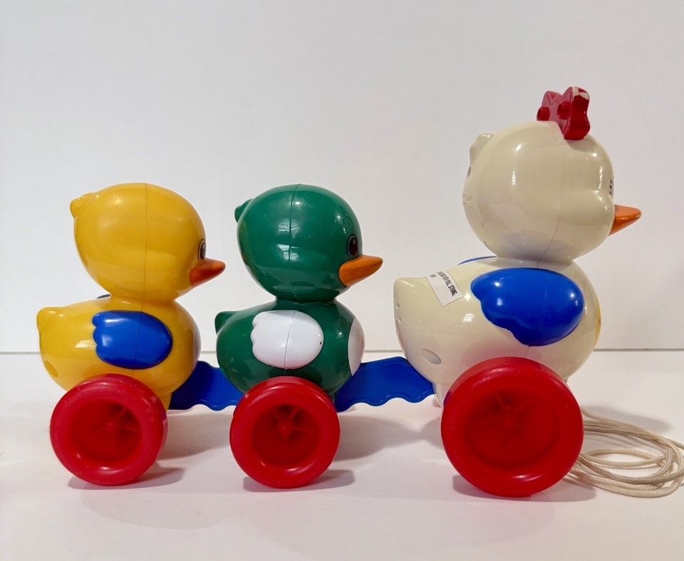 Vintage Tomy Quack Along Ducks Mommy & Baby Ducks Pull String Toy No ...