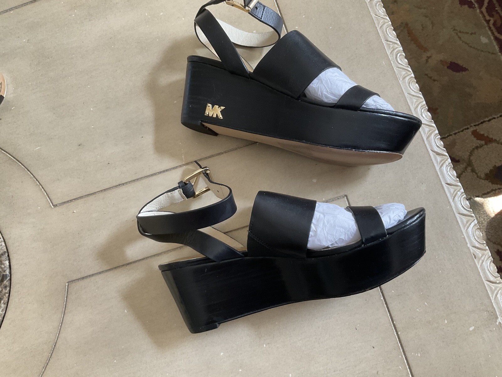MICHAEL KORS Wedge Platform BLACK Sandal - size 6 M - Gem