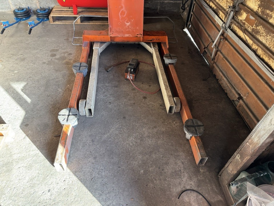 Celette MOBILE SINGLE POST VEHICLE LIFT / MOVABLE PORTABLE 1 POST ...