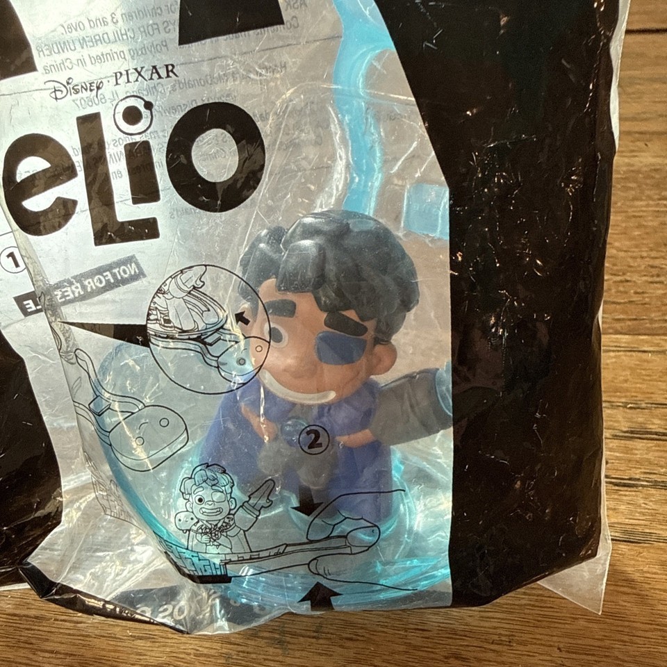 McDonald's Disney Pixar Elio #1 Elio Solìs & OOOOO Happy Meal Toy New ...