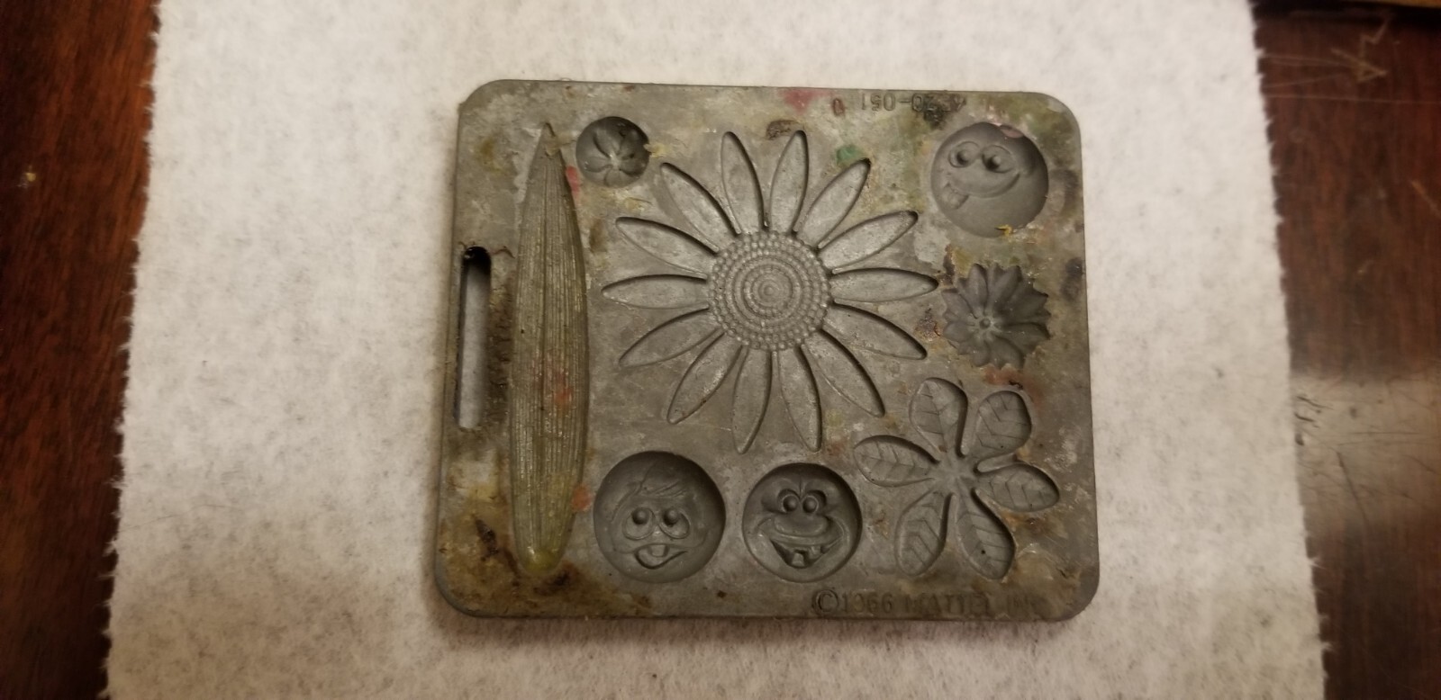 VINTAGE MATTEL THINGMAKER FUN FLOWERS FACES LEAF KIT MOLD Ant 4520-051 ...