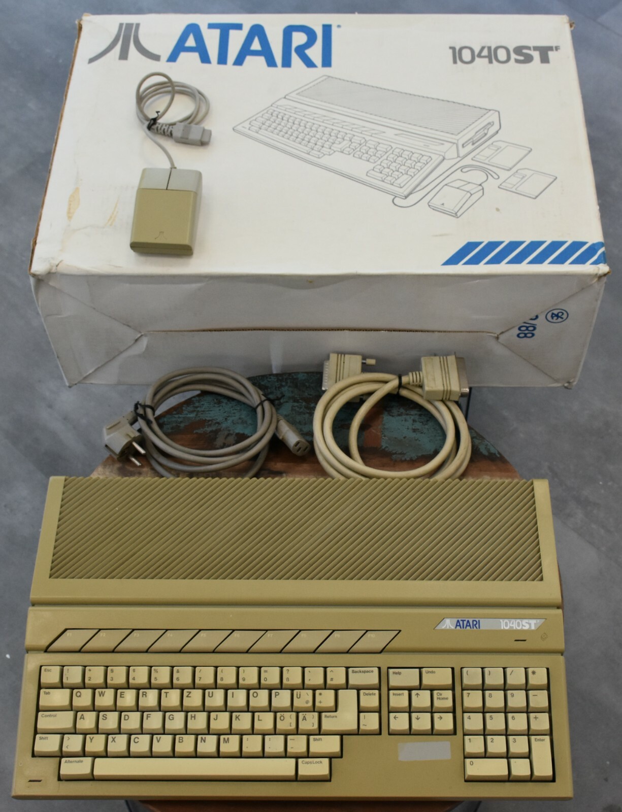 Atari ST 1040 Home Computer System Grundgerät Konsole OVP im orig ...