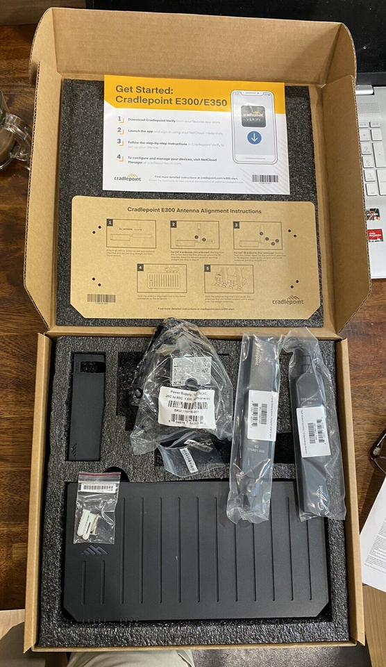Cradlepoint E300 E350 Series Router 300 Mbps - BF01-0300C4D-NN - Open ...