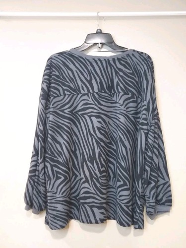 NWT C&C California Sweater Sz 1X Ultra Soft Zebra Print V Neck Pullover ...