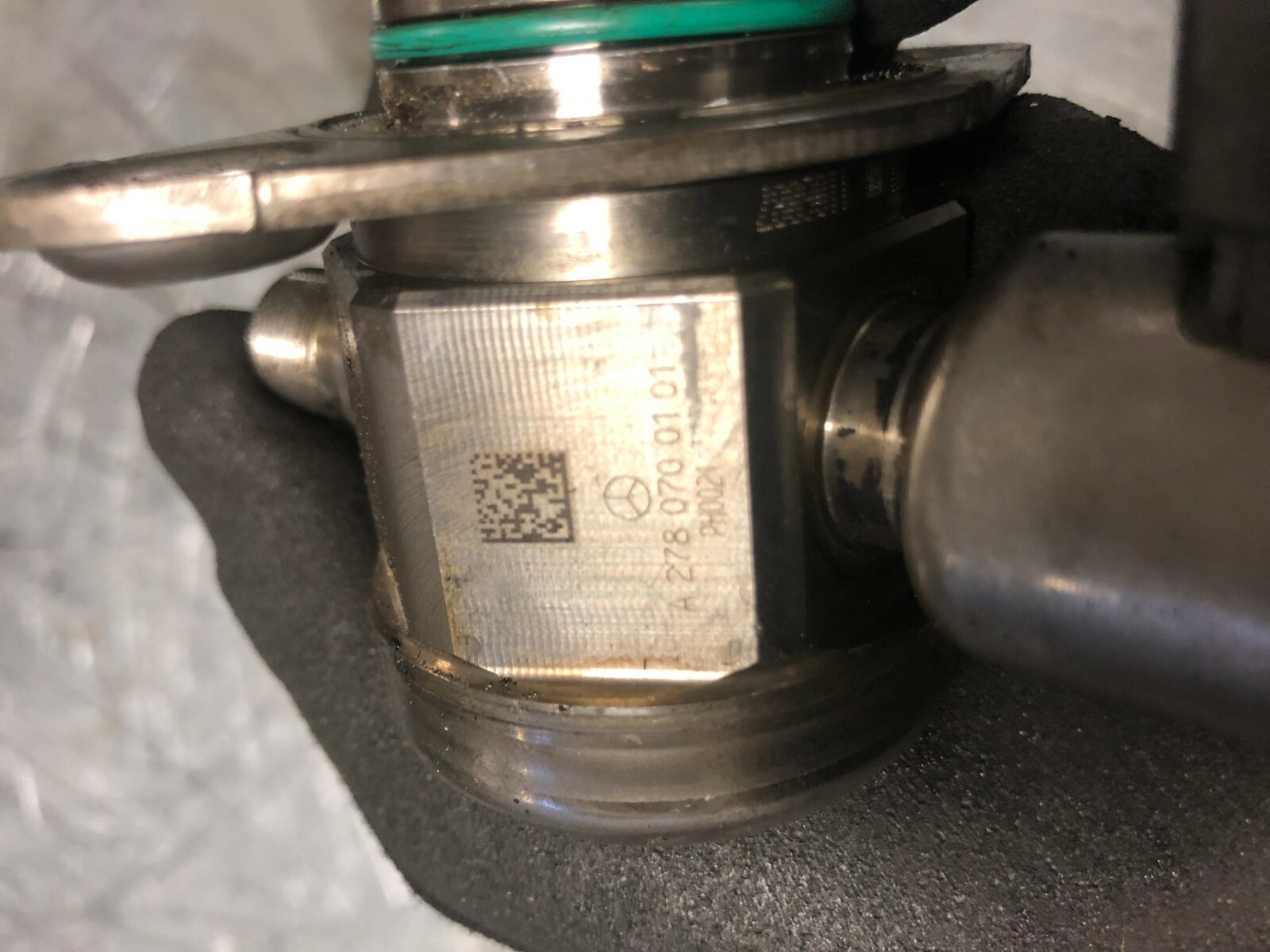 Mercedes-Benz High-pressure Pump Left A2780700101 2780700101 CL63 S500 ...