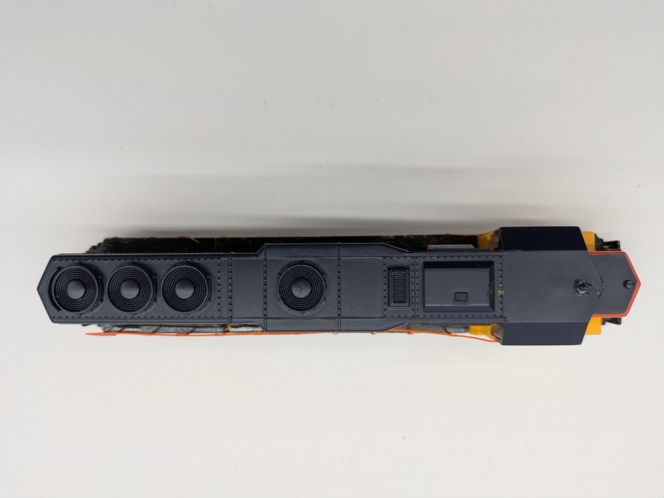 HO Scale Chessie System #4132 GP40 Locomotive Shell with Underbody ...