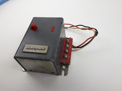 R8184G1369 Honeywell Oil Burner Control , 120V 60Hz 30 Sec Tested R8184 ...