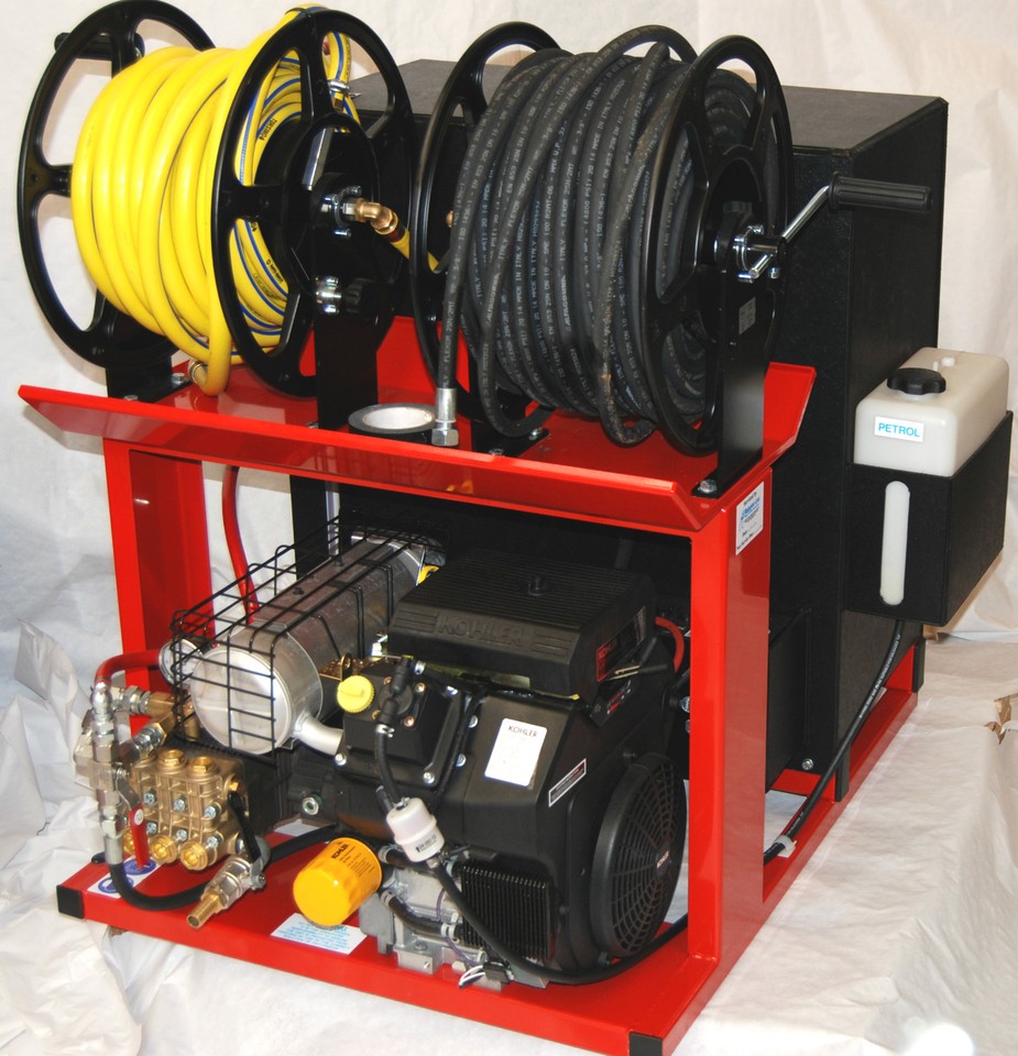 Robojet WX water jetter van pack - 3,000psi @ 8gpm. 23.5HP Air Cooled ...