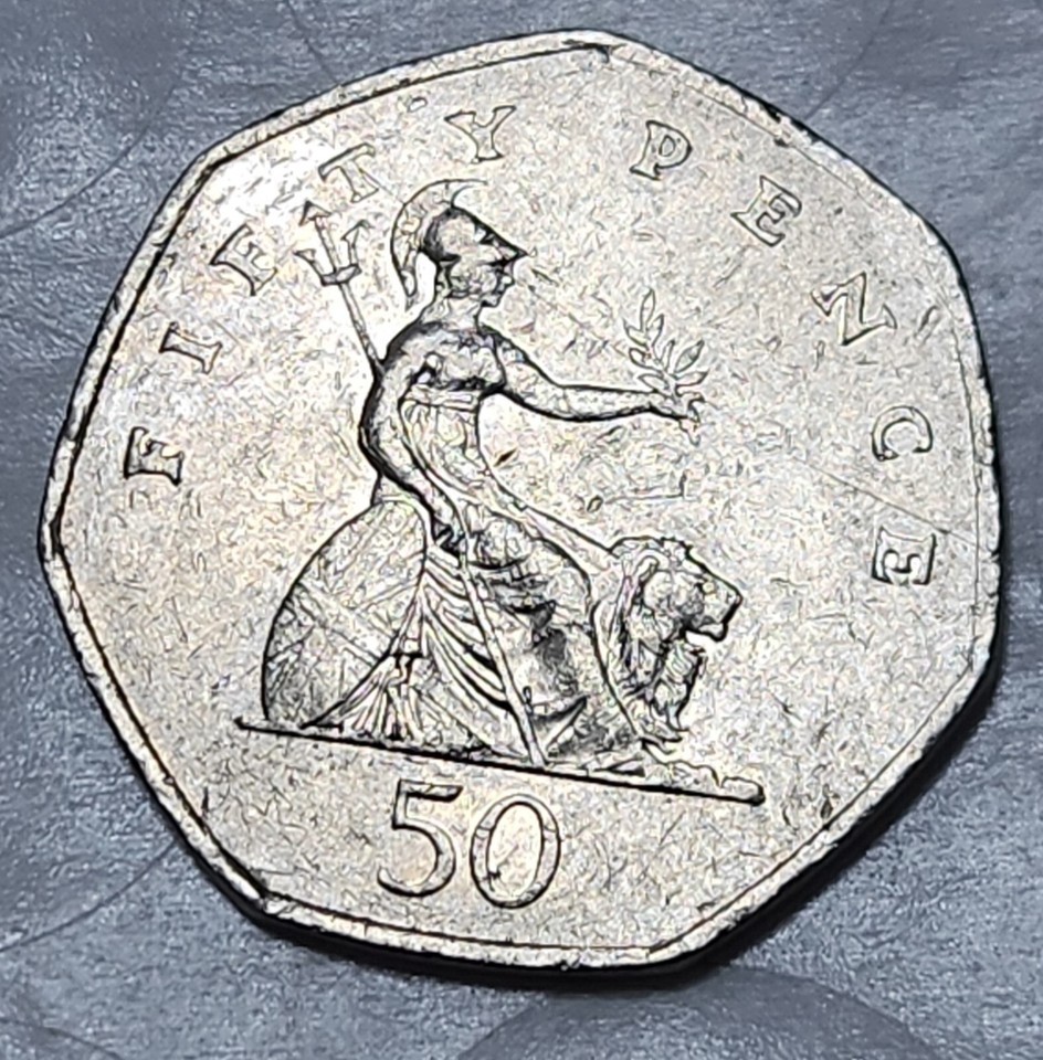 UNITED KINGDOM 🇬🇧 FIFTY (50) PENCE COIN 2000 (QUEEN ELIZABETH II) | eBay