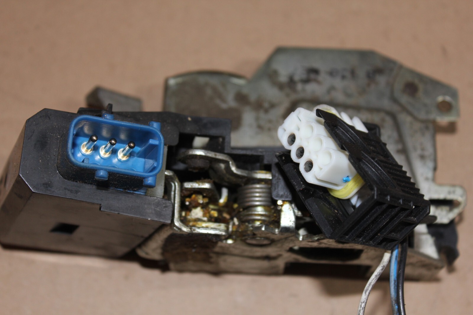 GENUINE BMW E34 M5 540 525 REAR LEFT DOOR LOCK WITH ACTUATOR COMPLETE ...