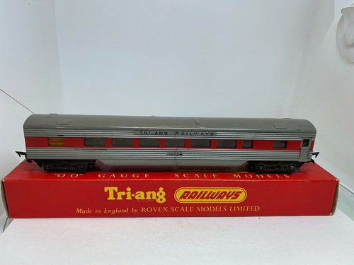 Triang OO Gauge R24 TC Series Coach Silver & Red 10724 Boxed | eBay ...