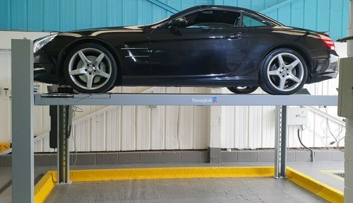 New ATL / OPTL MOT lift c/w shaker plates and turning plates. European ...