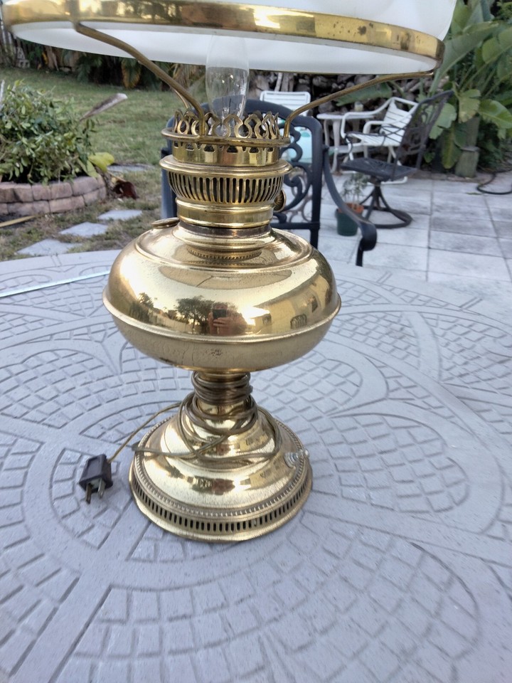Vintage/Antique Brass Rayo Oil Lamp Electrified with Shade Ring, Works ...