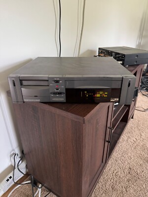 GOVIDEO GV-8050 DUAL DECK HI8, 8MM PLAYER AND VHS PLAYER/RECORDER | eBay