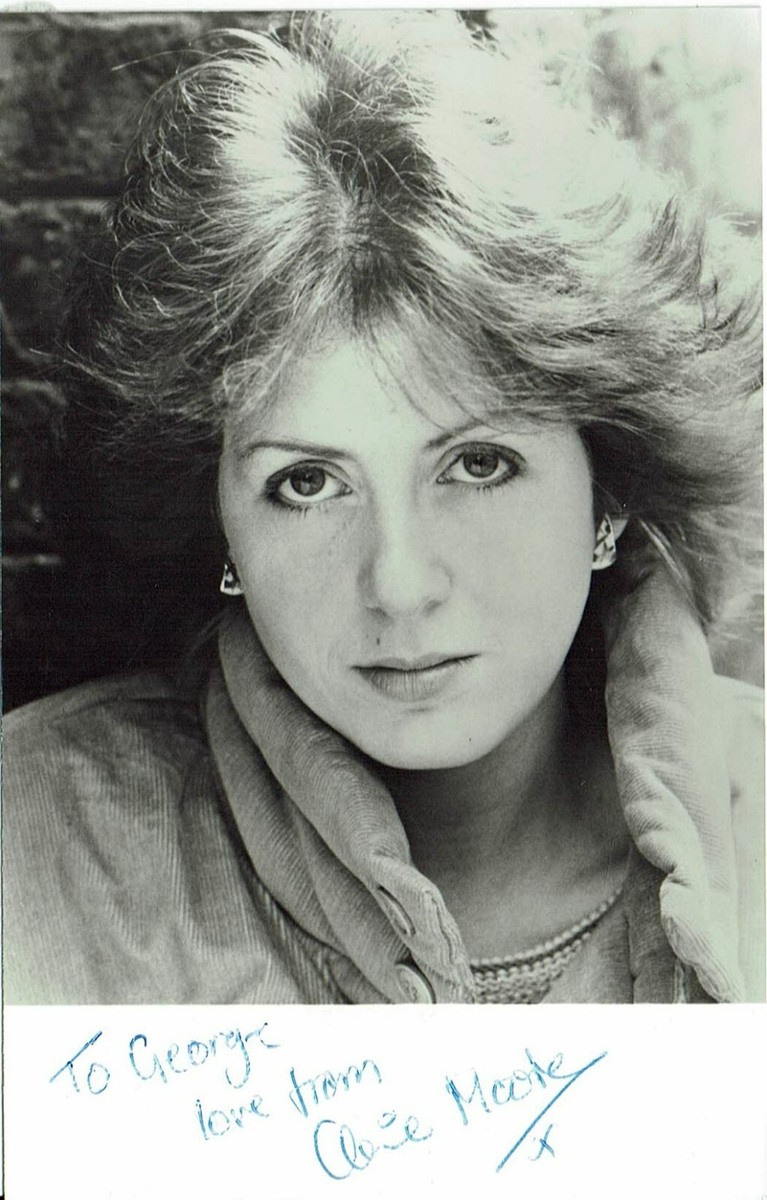 Claire Moore's Instagram, Twitter & Facebook on IDCrawl