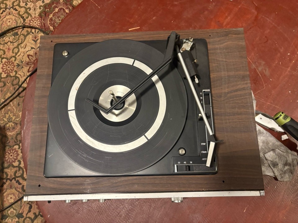 Sharp Stereo System SG-131U AM/FM radio / Turntable Record Player / 8 ...
