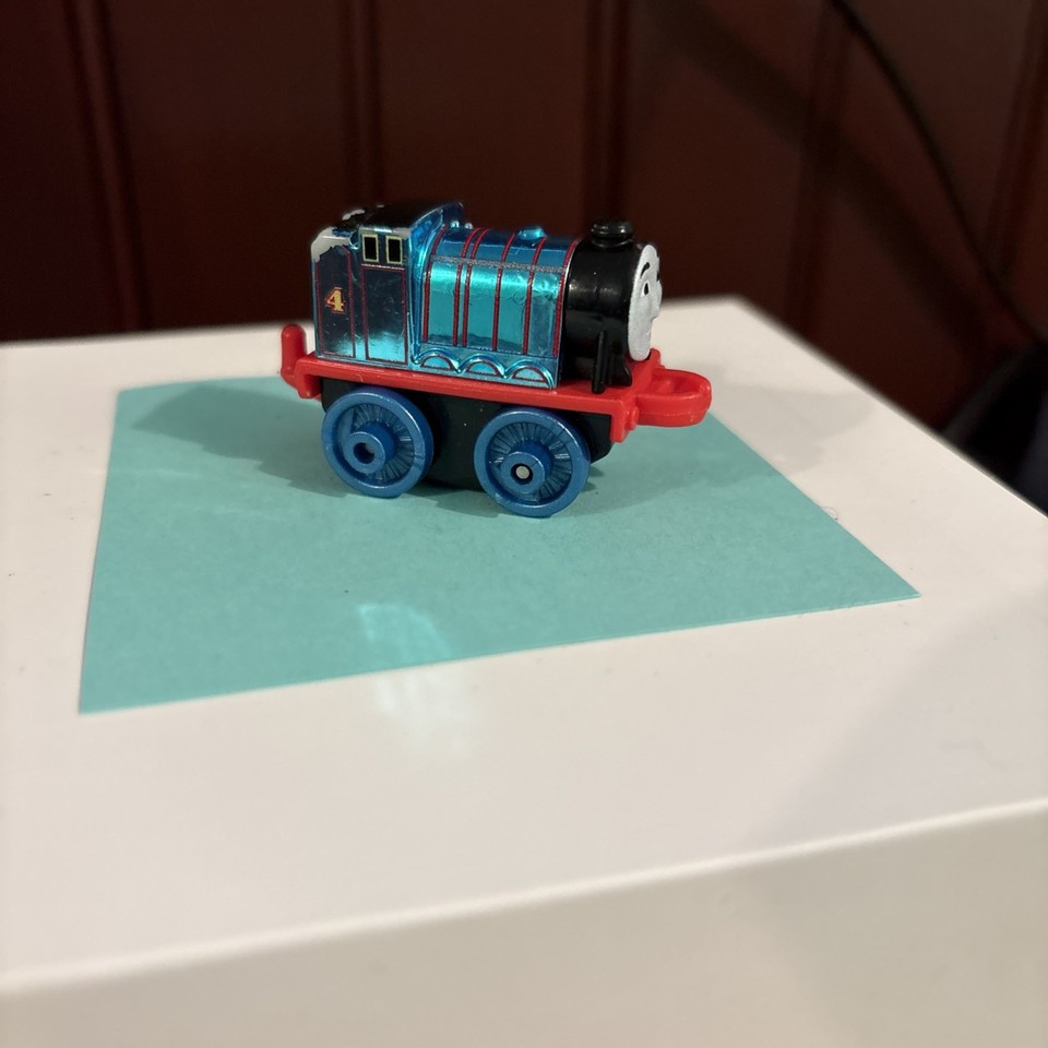 Thomas & Friends Minis Train Tank Engine Metallic Gordon Metallic ...