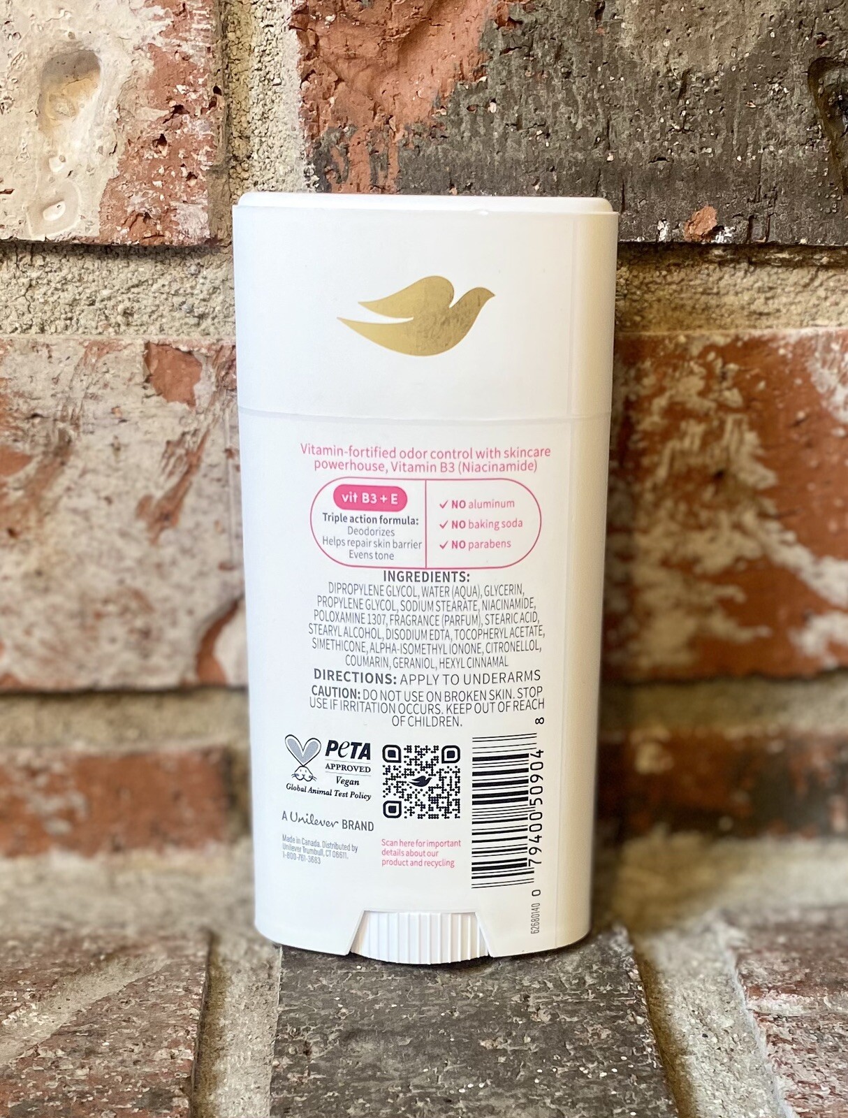 Dove VitaminCare Aluminum 72H Deodorant Raspberry & Rose 2.6oz - Pack ...